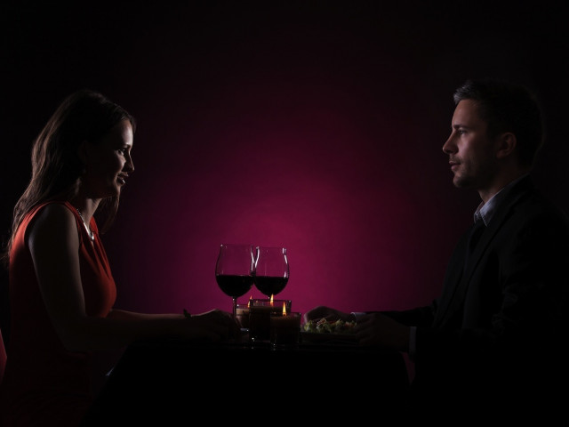 Comedy Dinner – Hier bleibt kein Auge trocken | DINNER NIGHTS